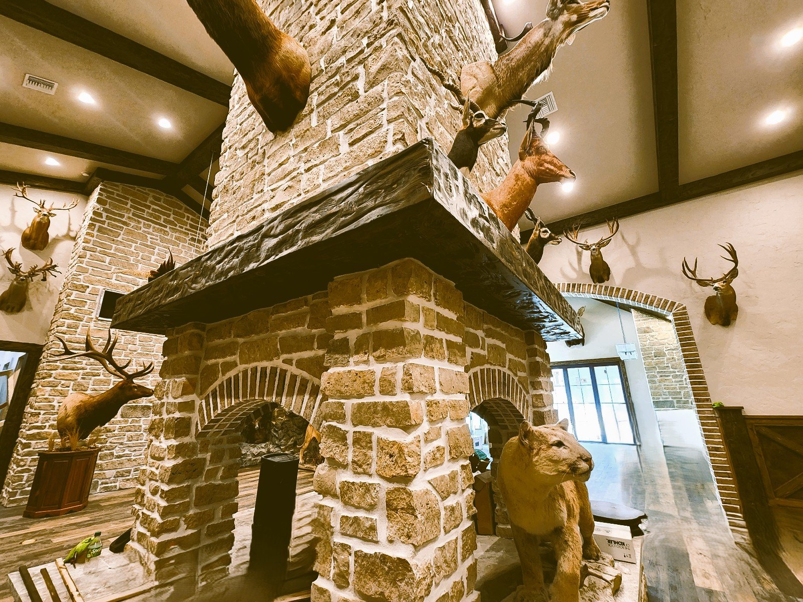 Custom Wood Finished Pieces in North Florida | Hurst Carpentry co
